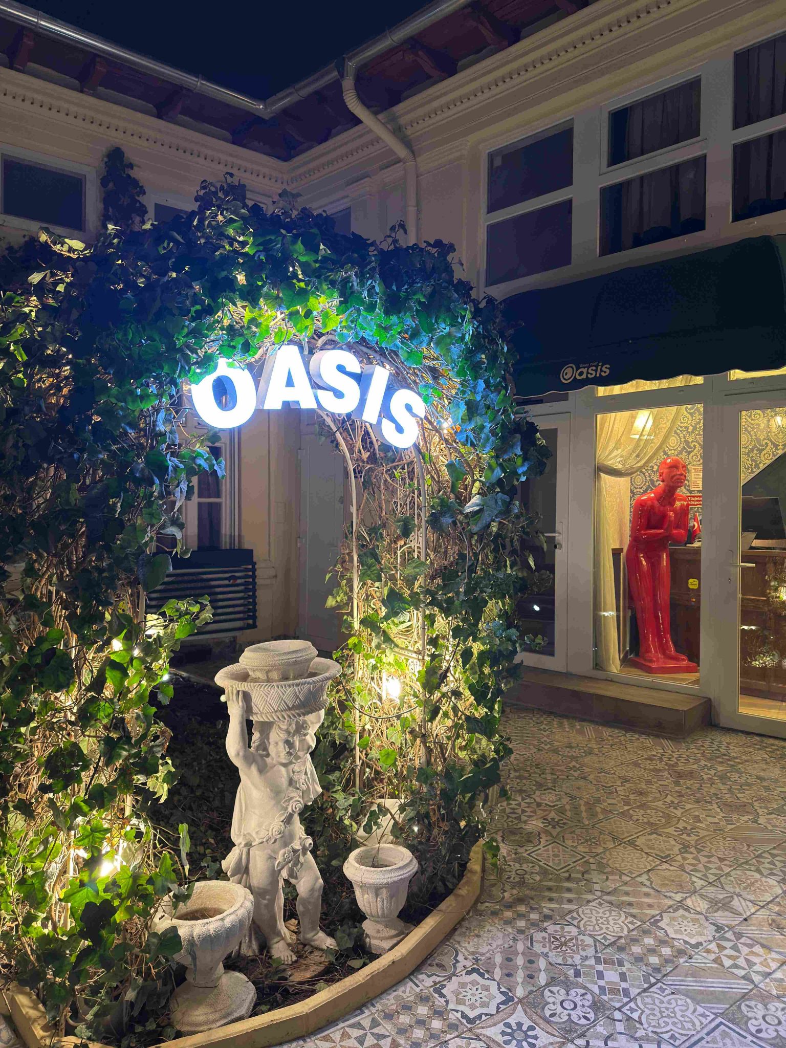 Home - Oasis Inn Budapest