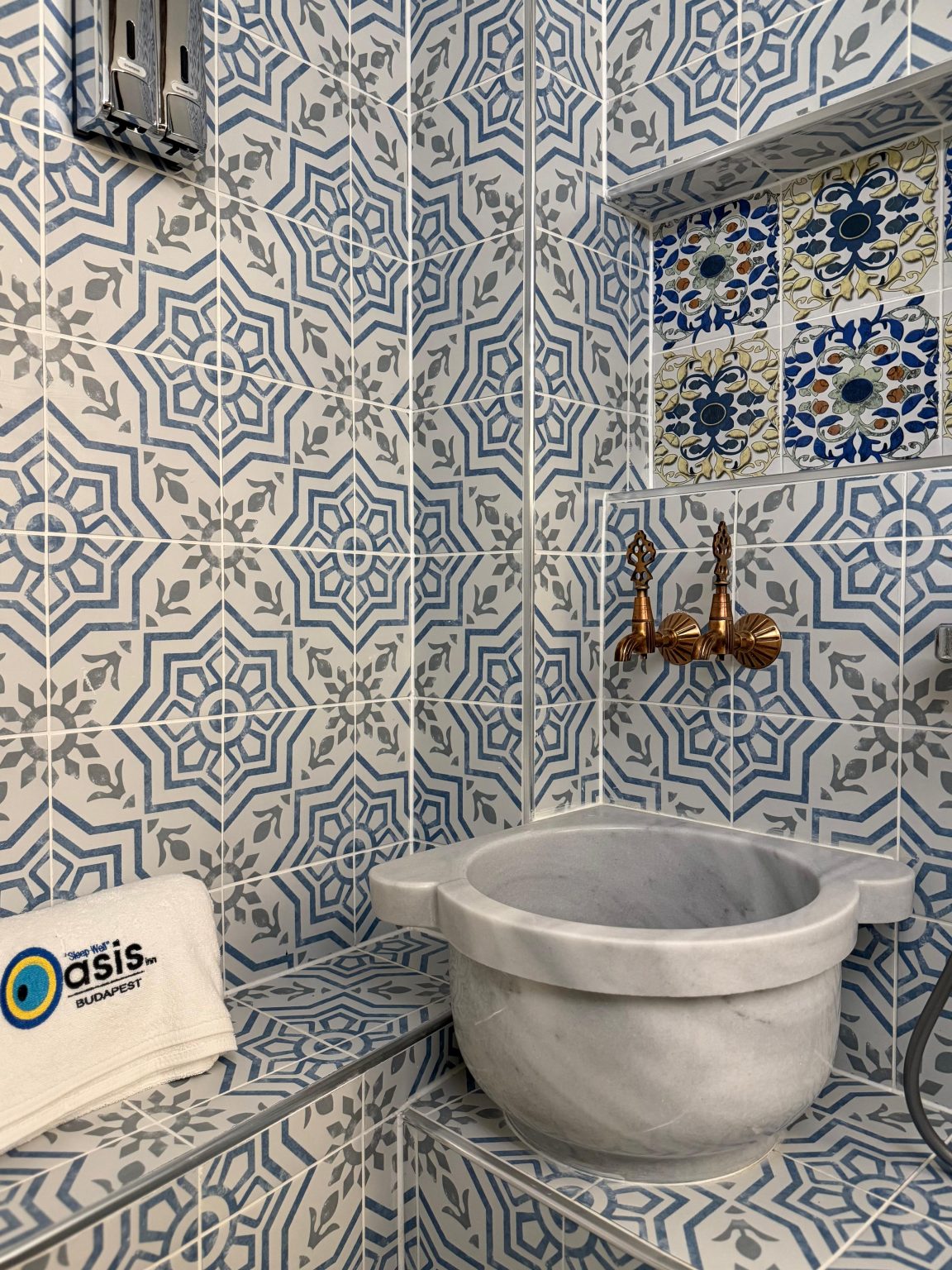 Home - Oasis Inn Budapest